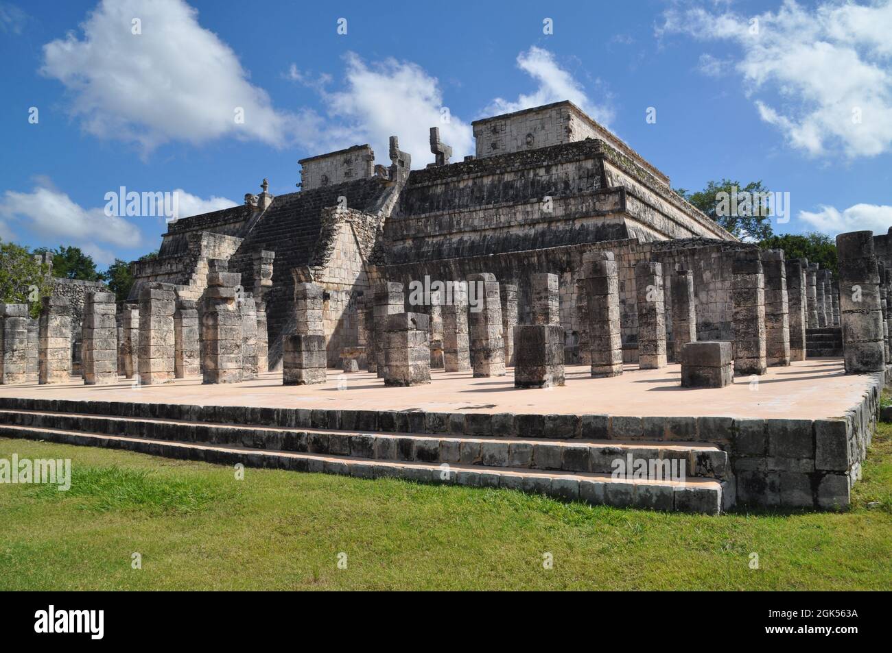 Temple at the Chichen Itza archaeological site, Mexico Stock Photo - Alamy