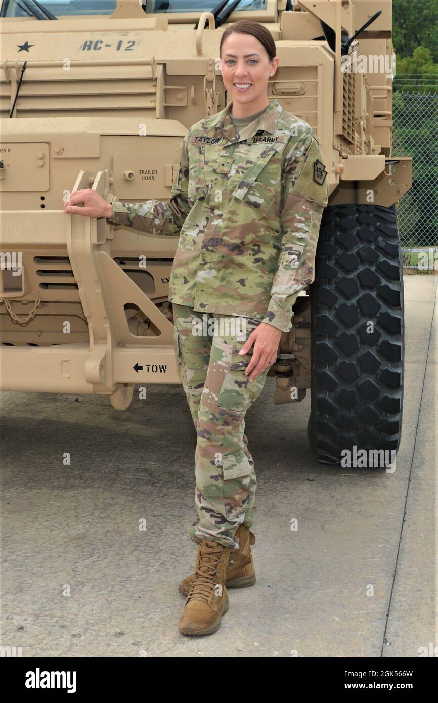 Warrant Officer 1 Amanda Taylor of the Pennsylvania National Guard's ...