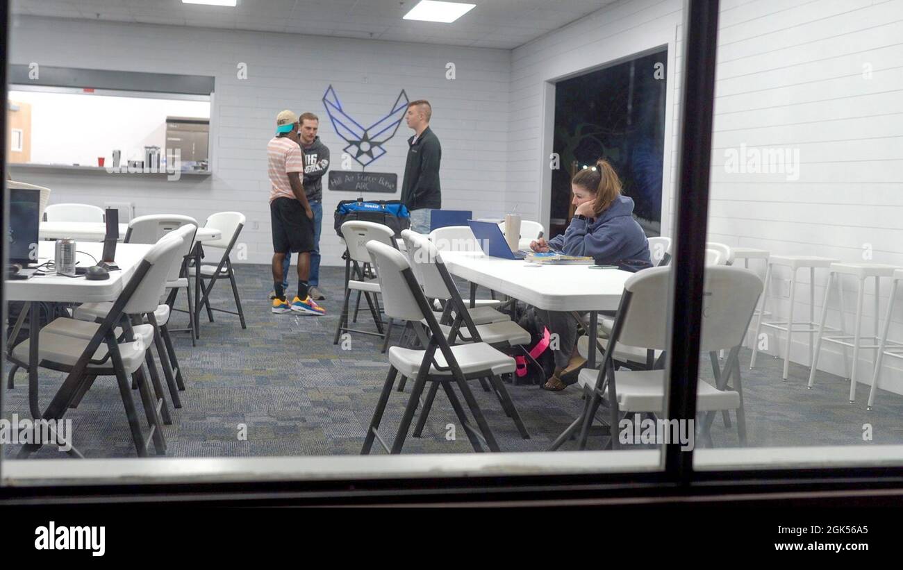 Airmen against drunk driving hi-res stock photography and images - Alamy