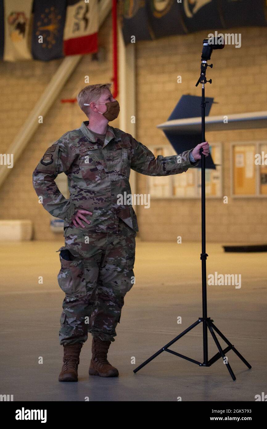 163d wing hi-res stock photography and images - Alamy