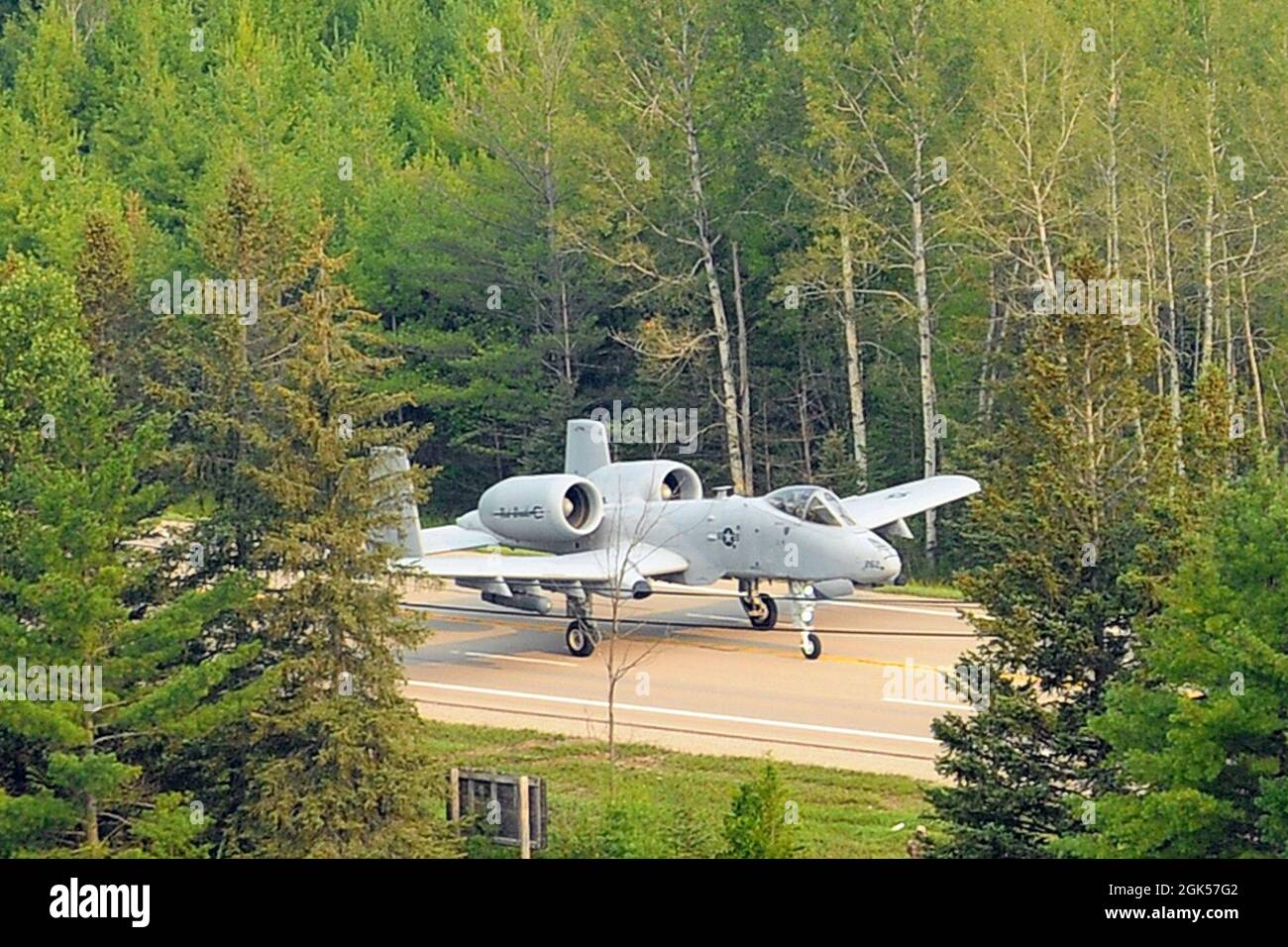 An A-10 Thunderbolt II from the 107th Fighter Squadron, 127th Wing ...