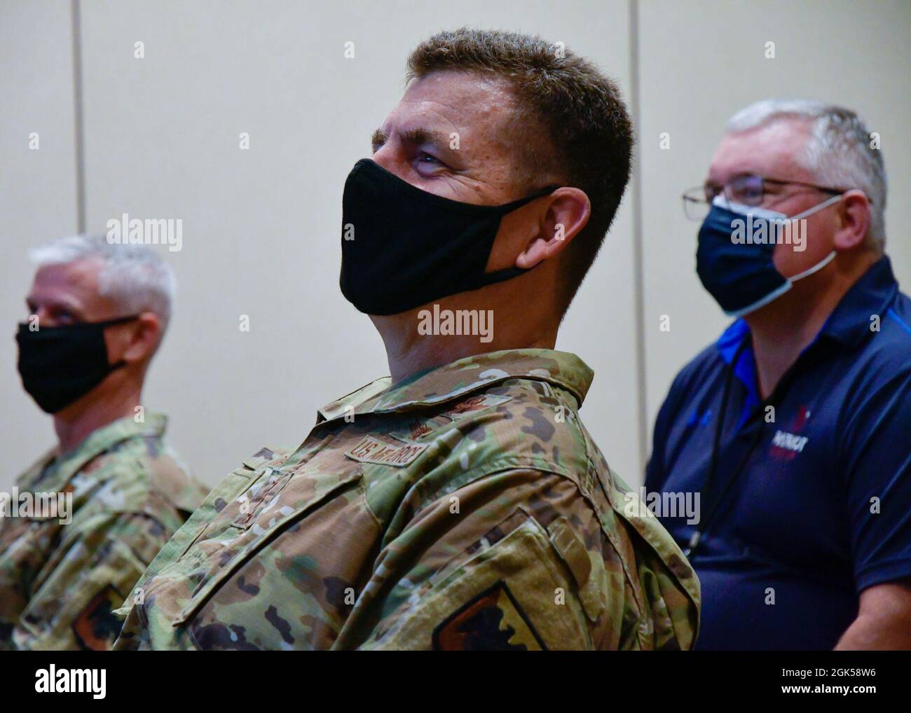 U.S. Air Force Lt. Gen. Michael A. Loh, center, director, Air National ...