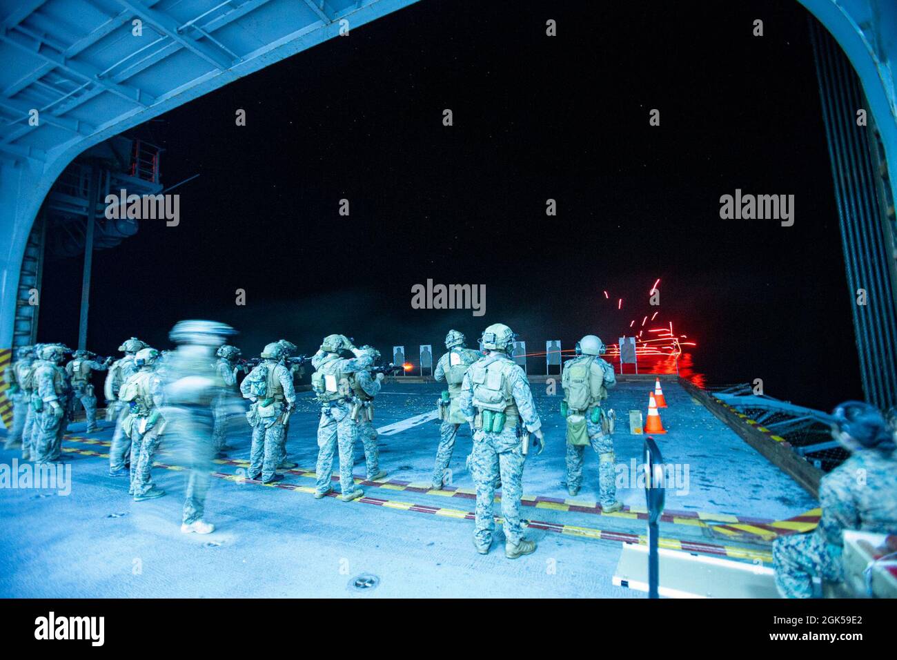 U.S. Marines with Force Reconnaissance Platoon, 31st Marine ...