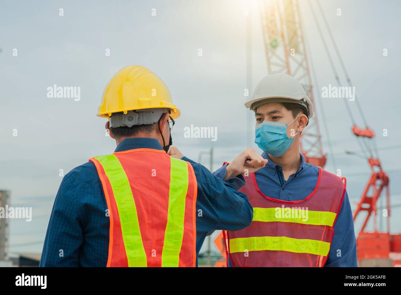 Team Engineer do Job on site construction, Architecture teamwork Stock ...