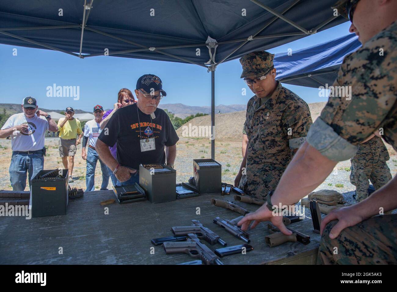 U.S. Marines with 1st Reconnaissance Battalion (1st Recon), 1st Marine ...