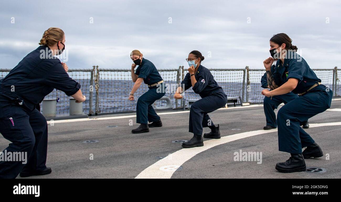 210806-N-MR124-1031 PACIFIC OCEAN (Aug. 6, 2021) Sailors participate in ...