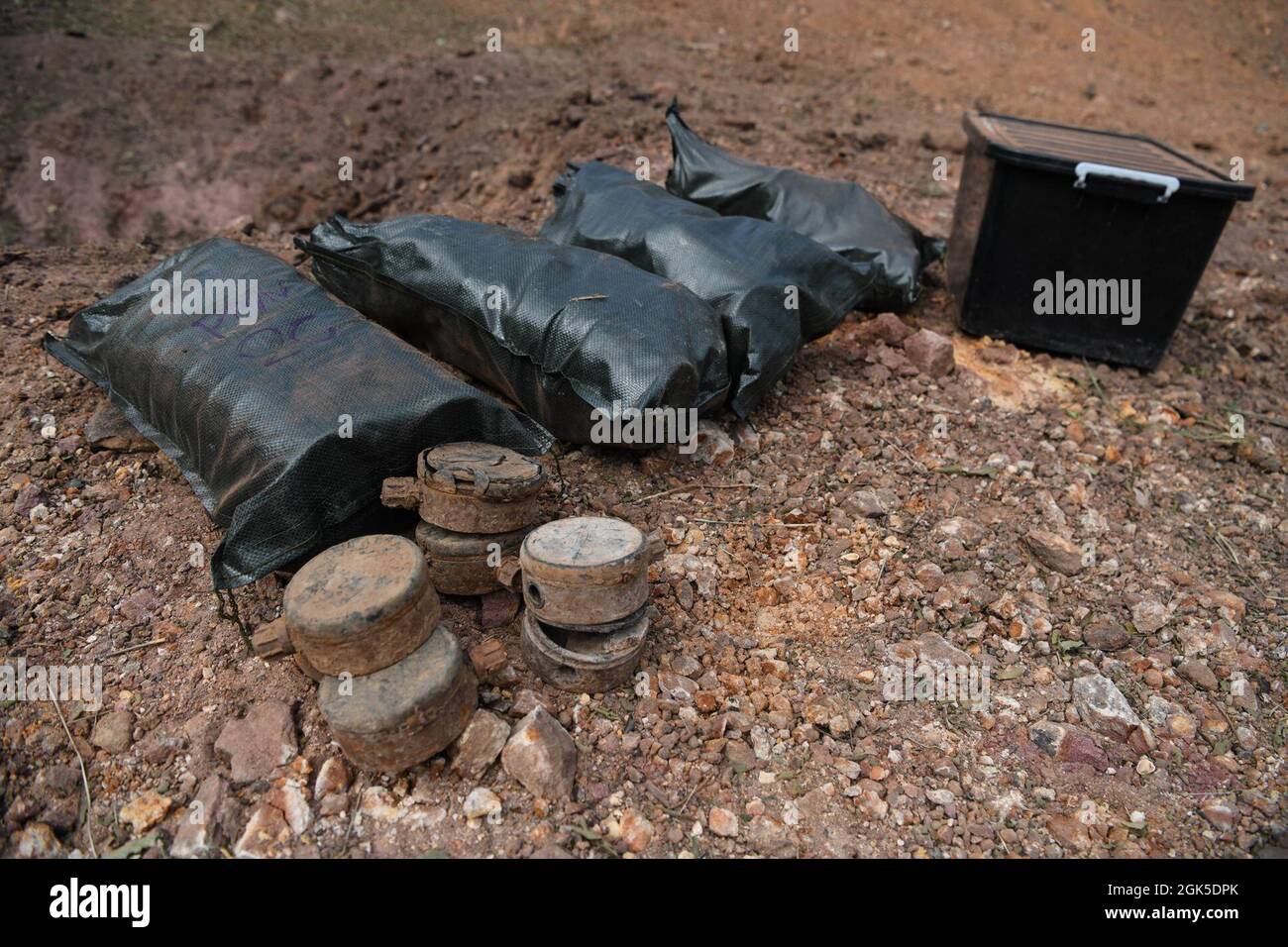 PMN and PMD landmines await large scale detonation at Ta Mor Roi ...