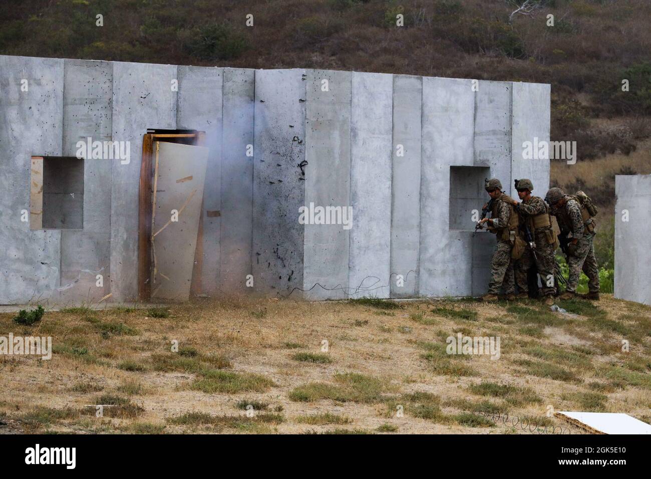 U.S. Marines with 1st Battalion, 5th Marines, 1st Marine Division ...