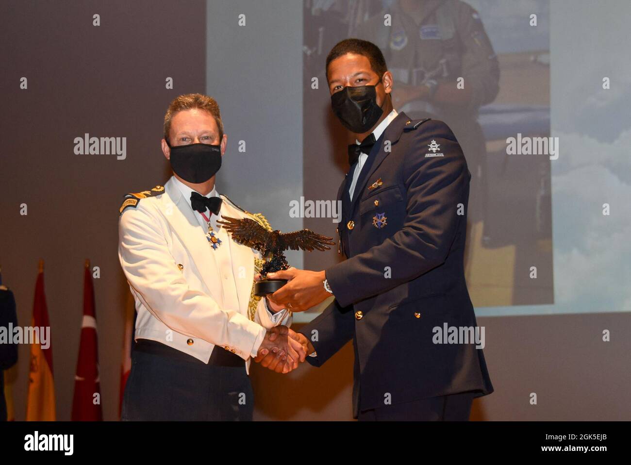 Commanders trophy hi-res stock photography and images - Alamy