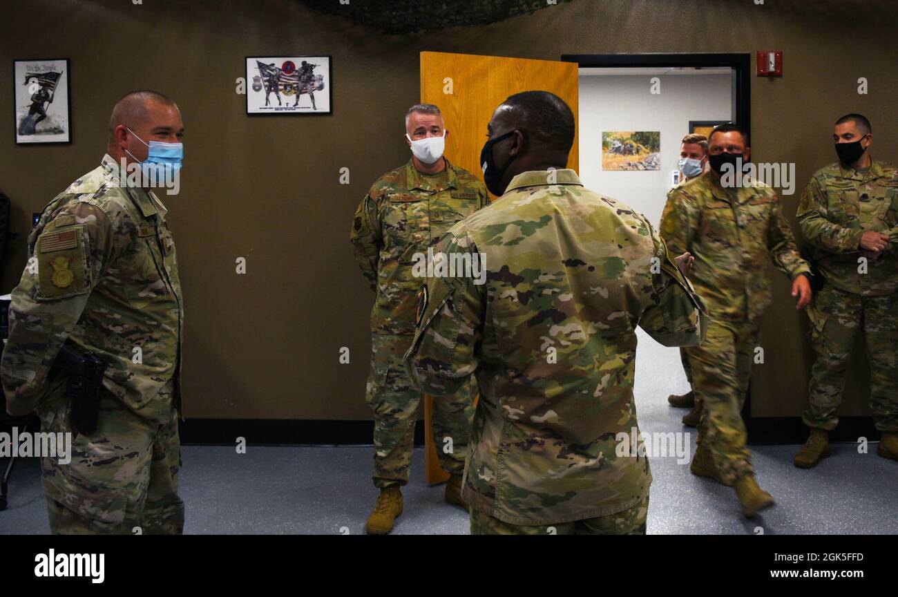 Chief master sergeant maurice williams hi-res stock photography and ...
