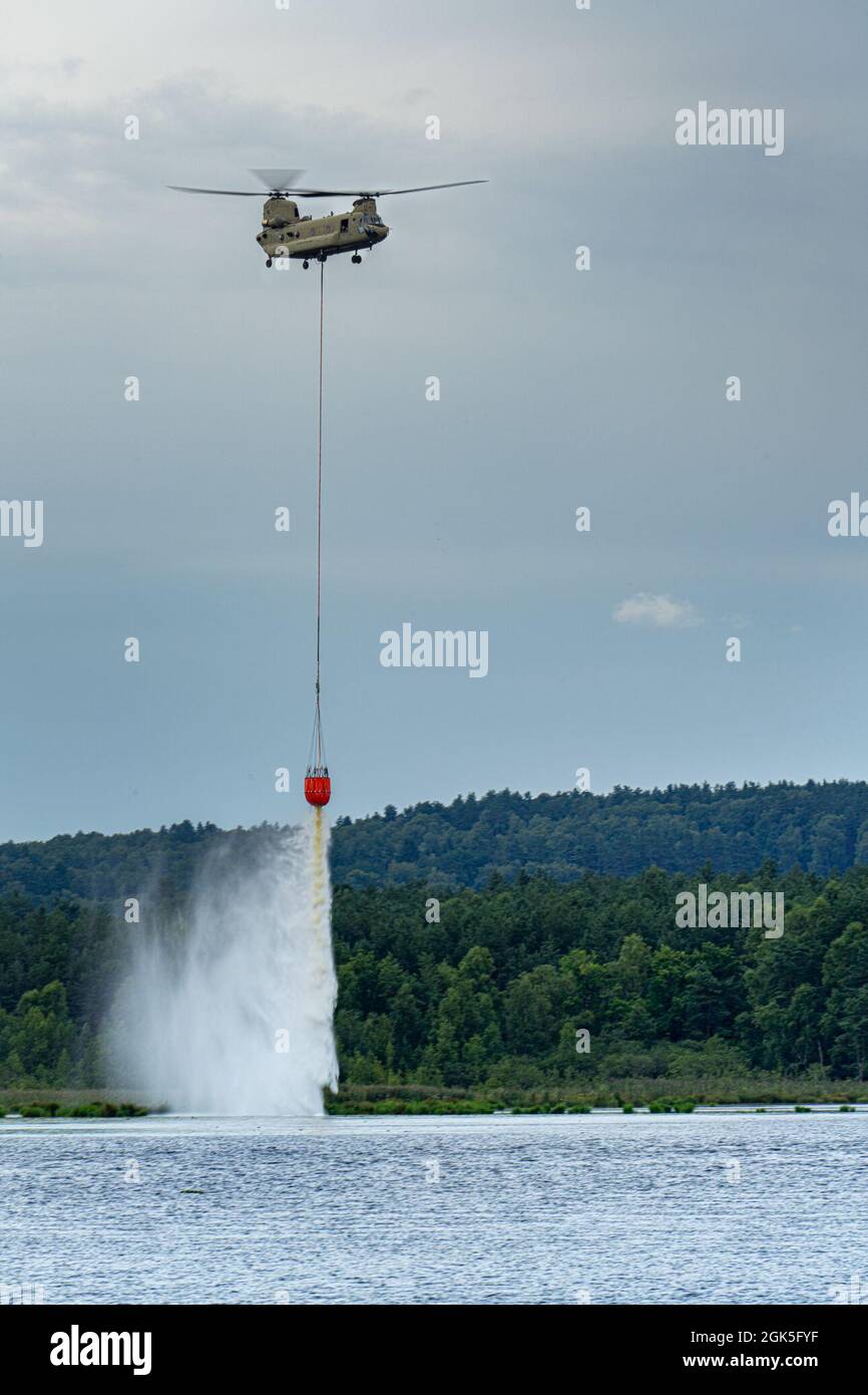 Inside a chinook hi-res stock photography and images - Alamy