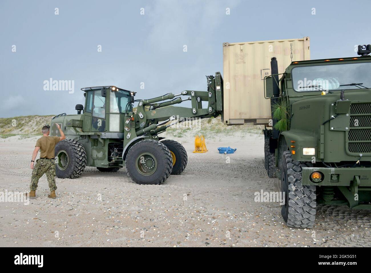 Navy cargo handling battalion one hi-res stock photography and images ...