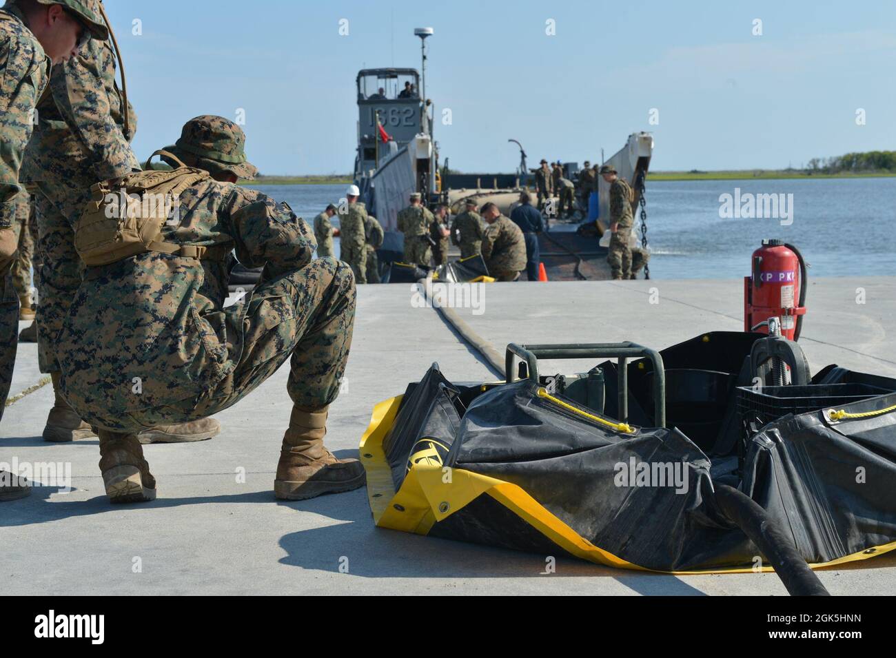 Marines from 8th Engineer Support Battalion, Bulk Fuel Company 1st ...