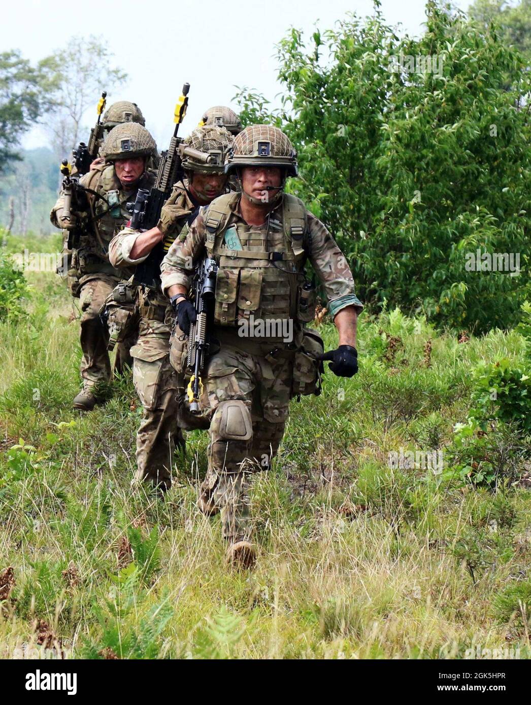 British soldiers with the 4th Battalion, Parachute Regiment (4 PARA ...