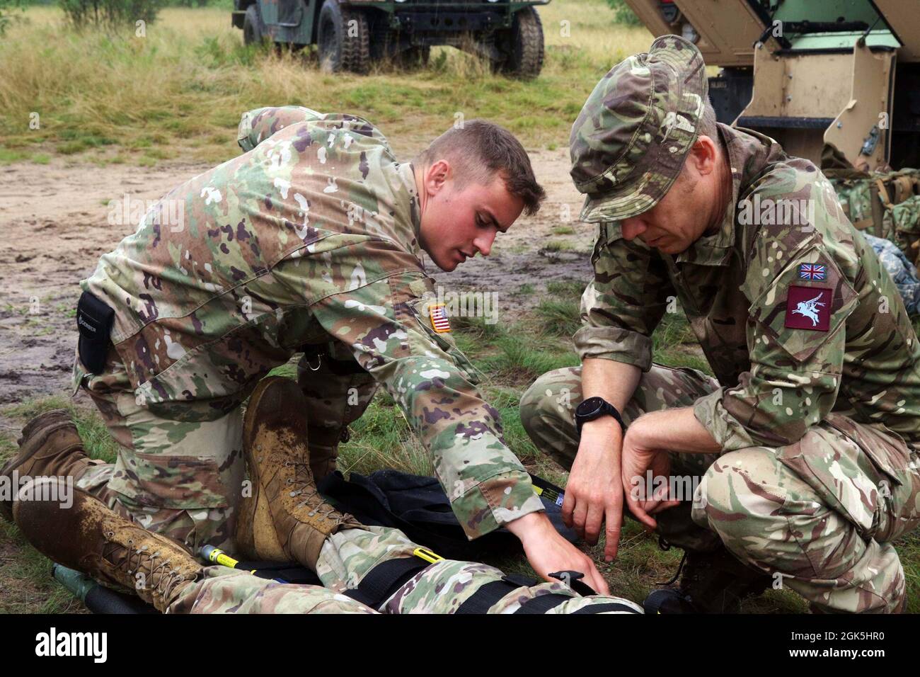 Reel traction splint orthopedic leg support immobilization devic hi-res ...