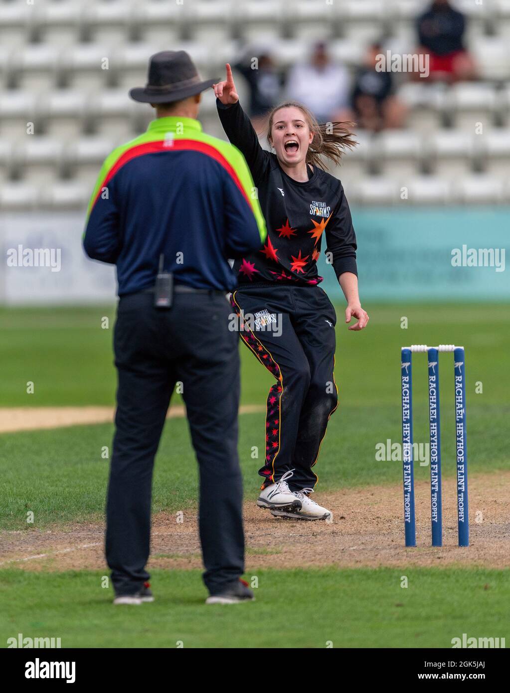 Cricket davis hi-res stock photography and images - Alamy