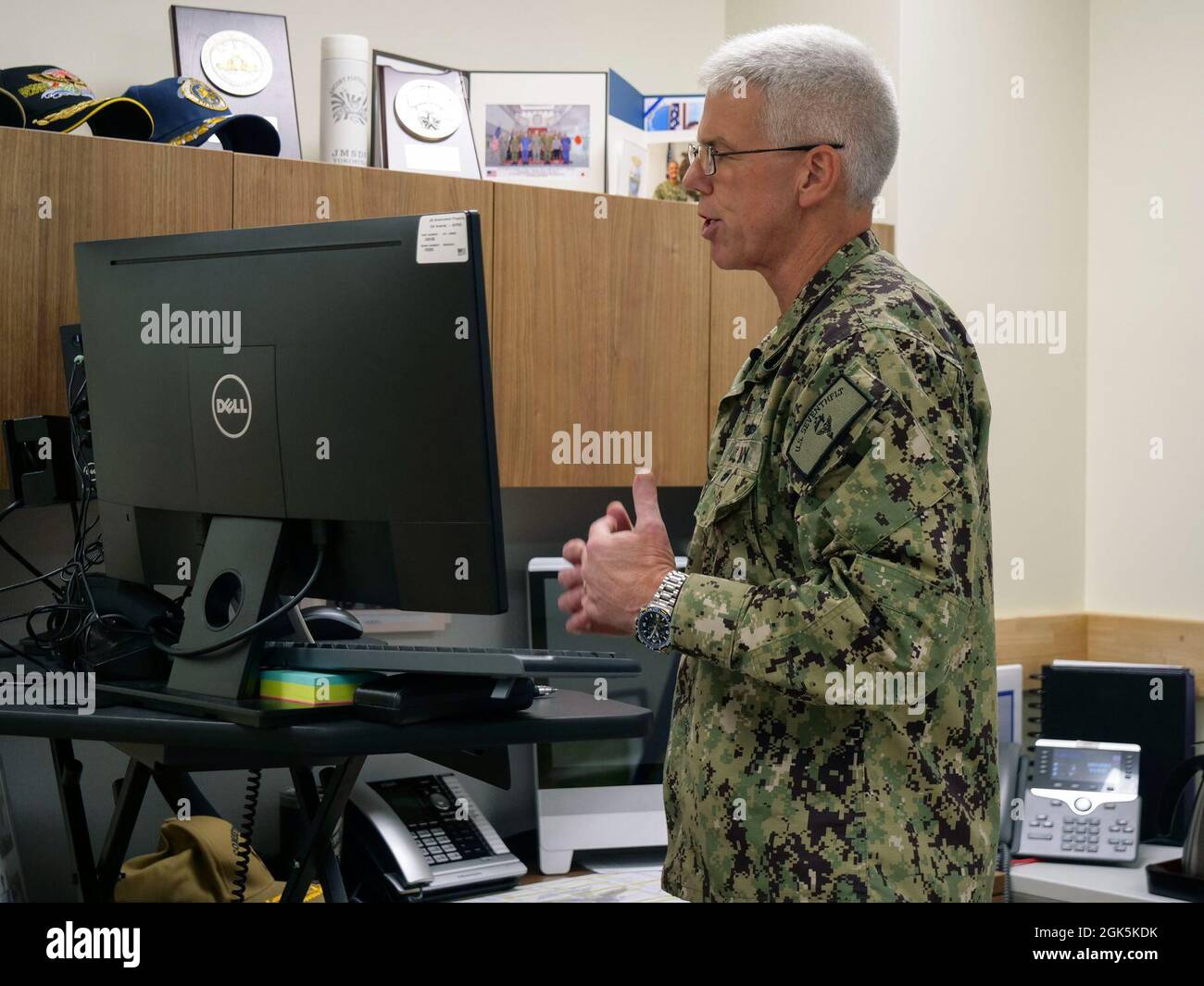 Commander, U.S. 7th Fleet, Vice Adm. Karl Thomas, provides opening ...