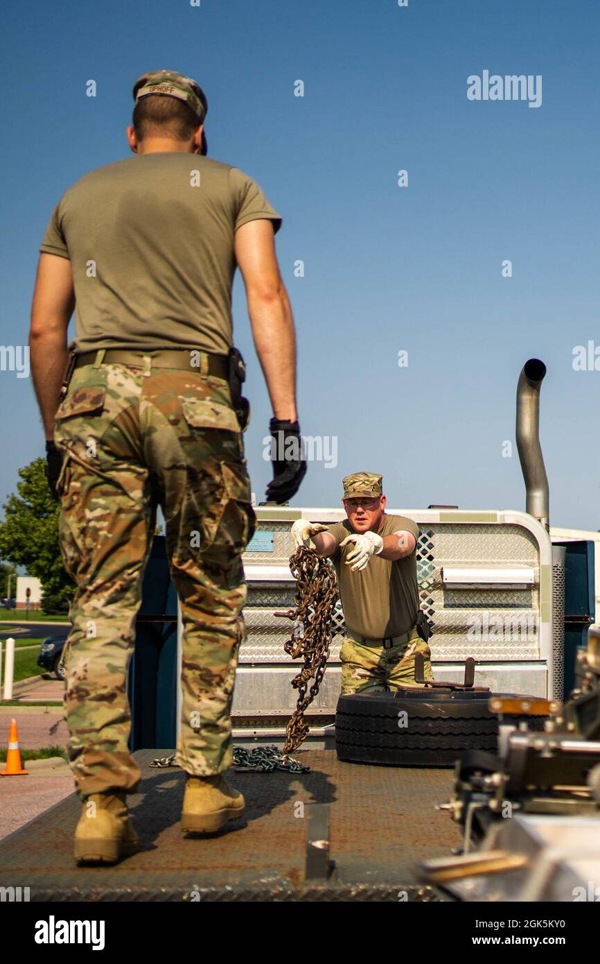 Senior Master Sgt. Steve Shade, 114th Logistics Readiness ground ...