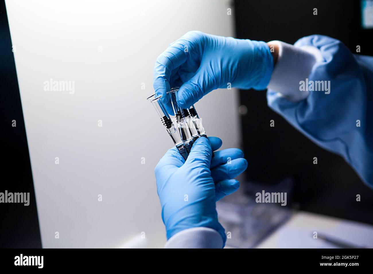 Pharmaceutical industry and manufacture of injectable preparations (pre ...