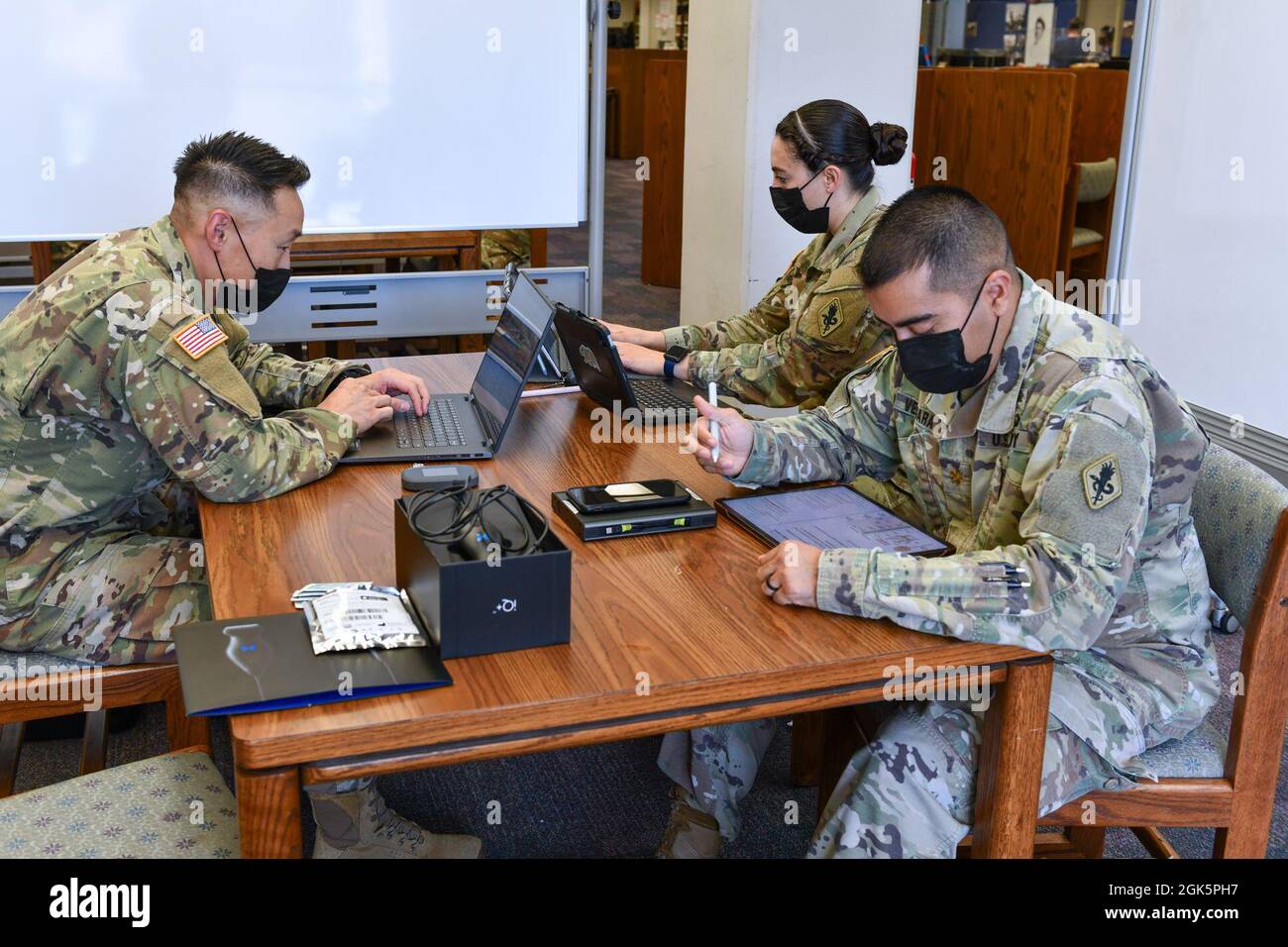 Students in the #MEDCoE Army Graduate Program in Anesthesia Nursing ...