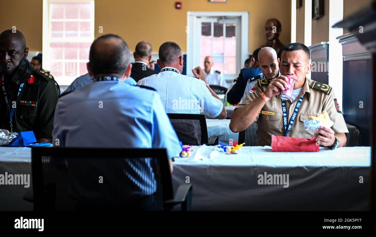 Inter-American Defense College Leadership greeted Ecuadorian ...