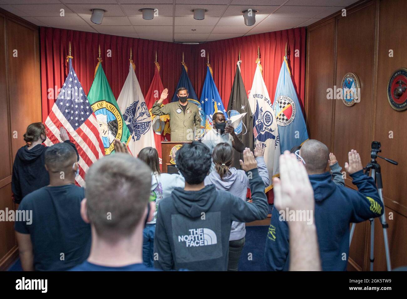 Military entrance processing stations hi-res stock photography and ...