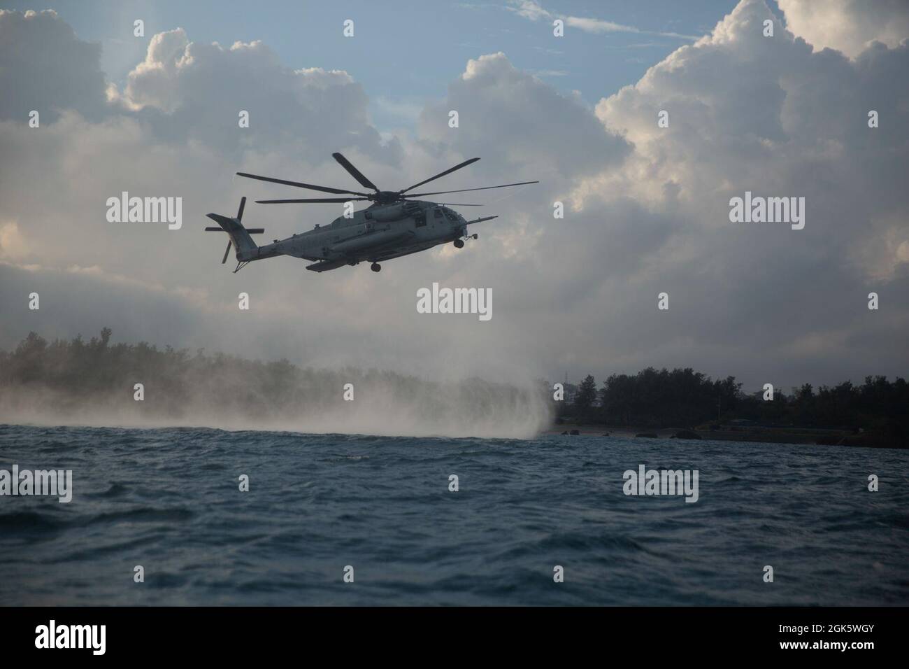 U.S. Marines with 3d Reconnaissance Battalion, 3d Marine Division ...
