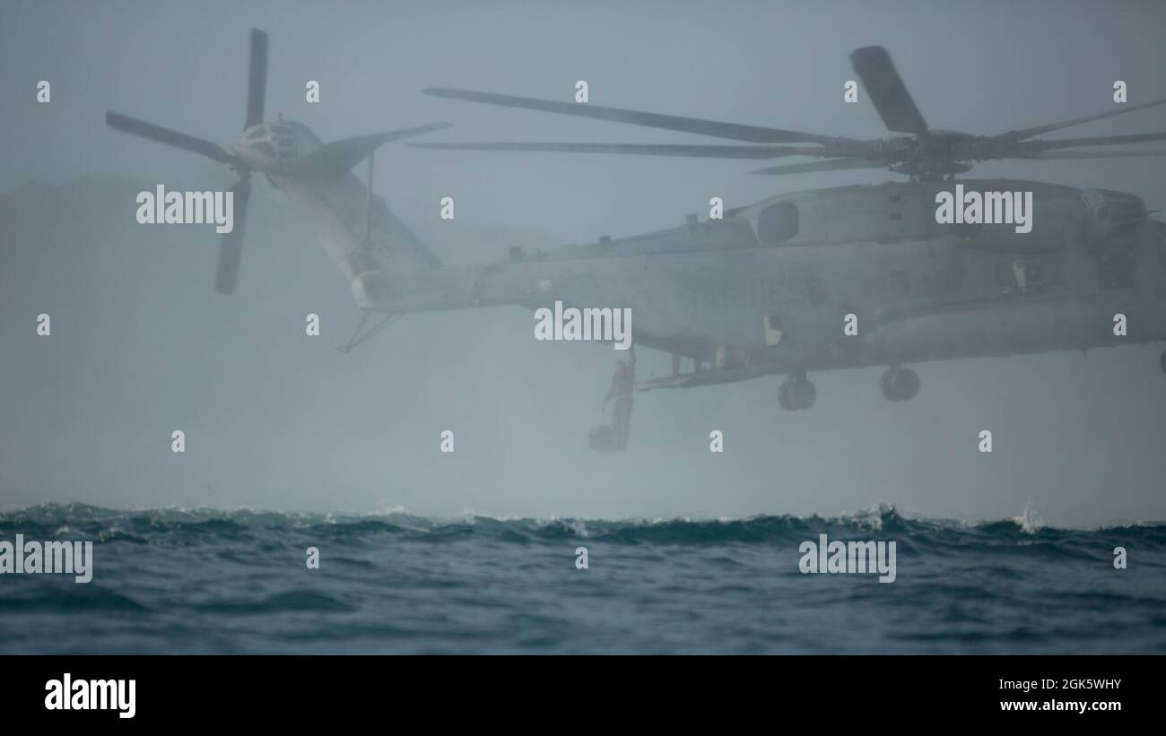 U.S. Marines with 3d Reconnaissance Battalion, 3d Marine Division ...