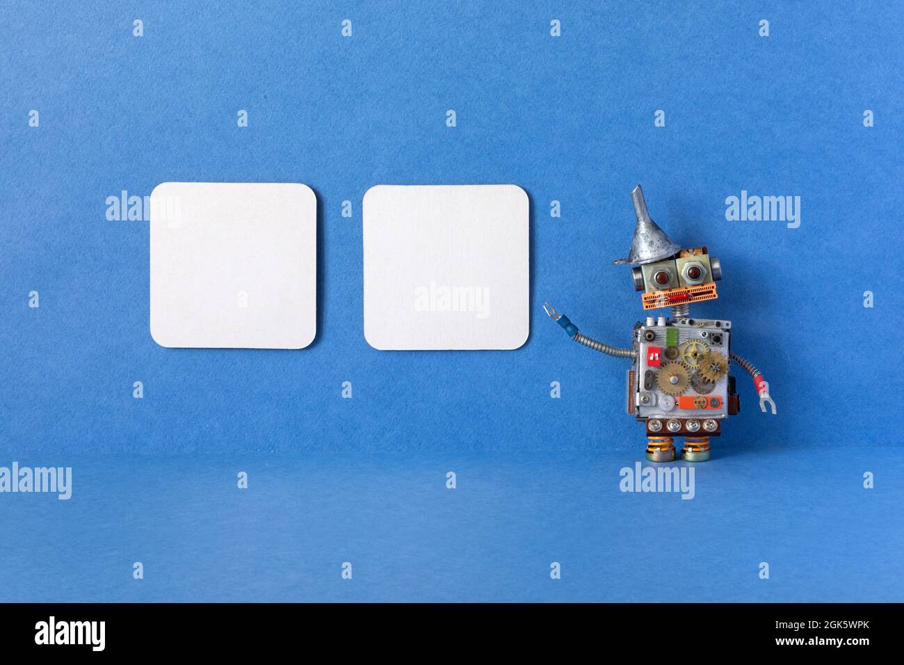 Empty posters hi-res stock photography and images - Alamy