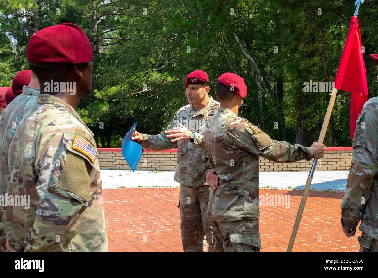 A sergeant of the 82nd airborne division hi-res stock photography and ...
