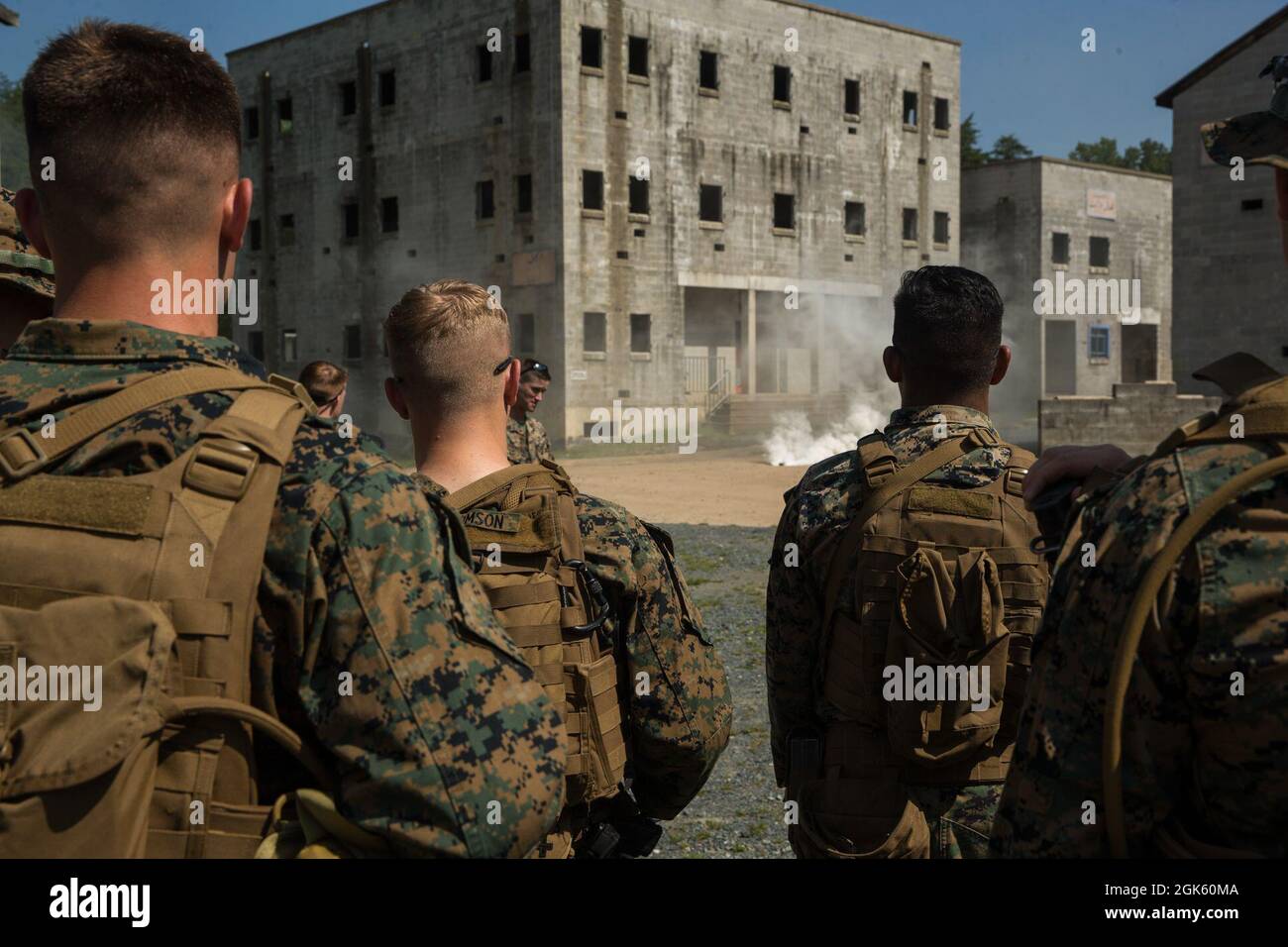 Marines with Alpha Company, Marine Barracks Washington, conduct ...