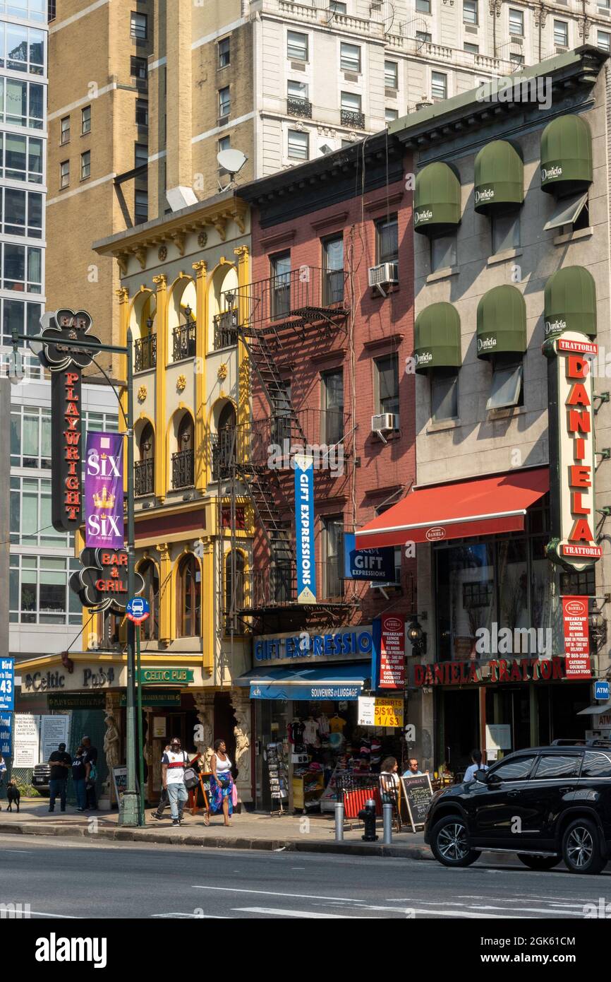 The playwright restaurant hi-res stock photography and images - Alamy