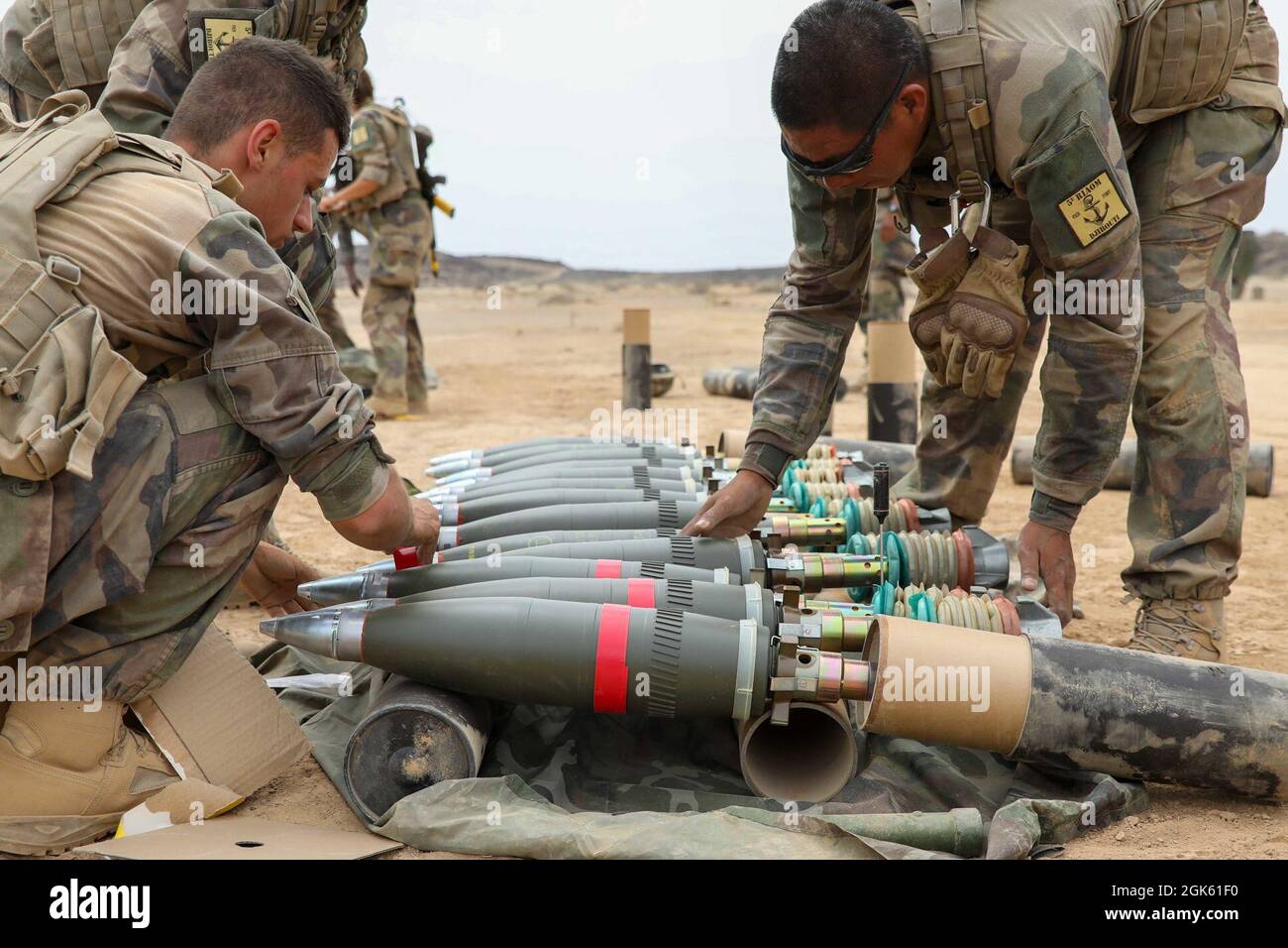 French Soldiers assigned to the 5th Overseas Interarms Regiment (5e ...