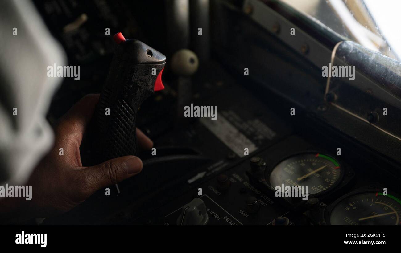 U.S. Air Force Staff Sergeant Travis Nelson, 50th Air Refueling ...