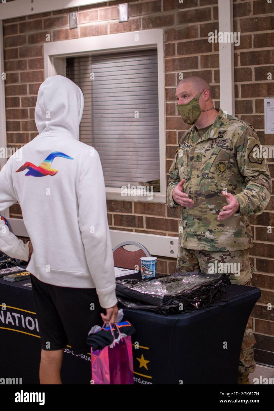 U.S. Army Staff Sgt. Daniel Mckenzie, a recruiter assigned to the North ...