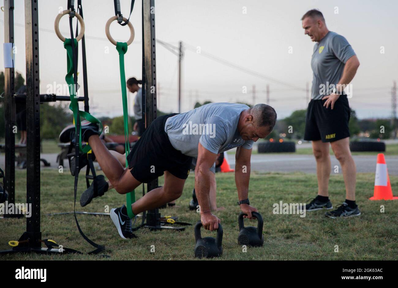 Gen. Garrett joins the III Corps command team in a circuit training ...