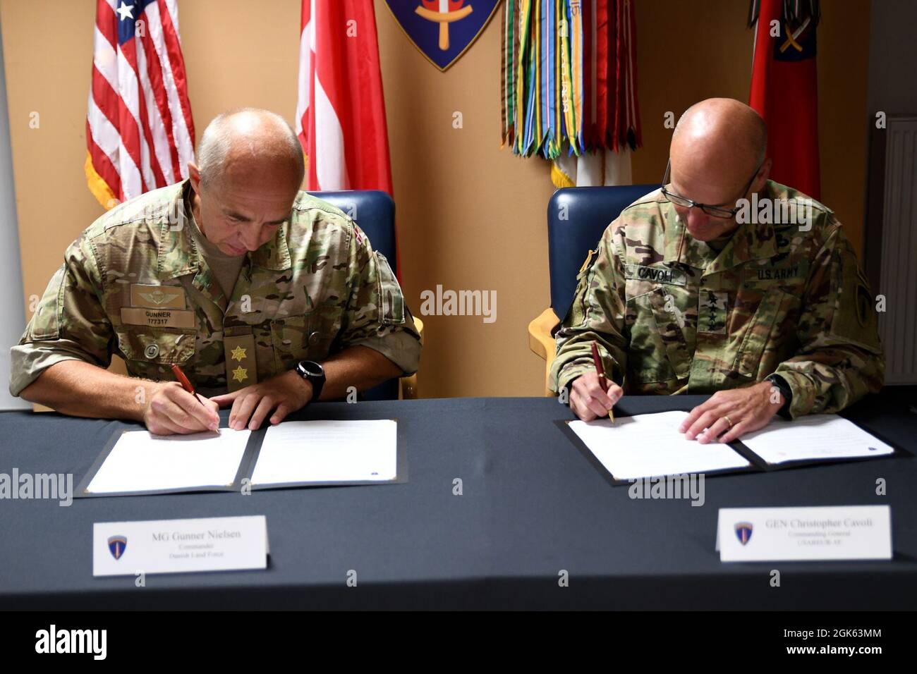 529th Military Police Company High Resolution Stock Photography and ...
