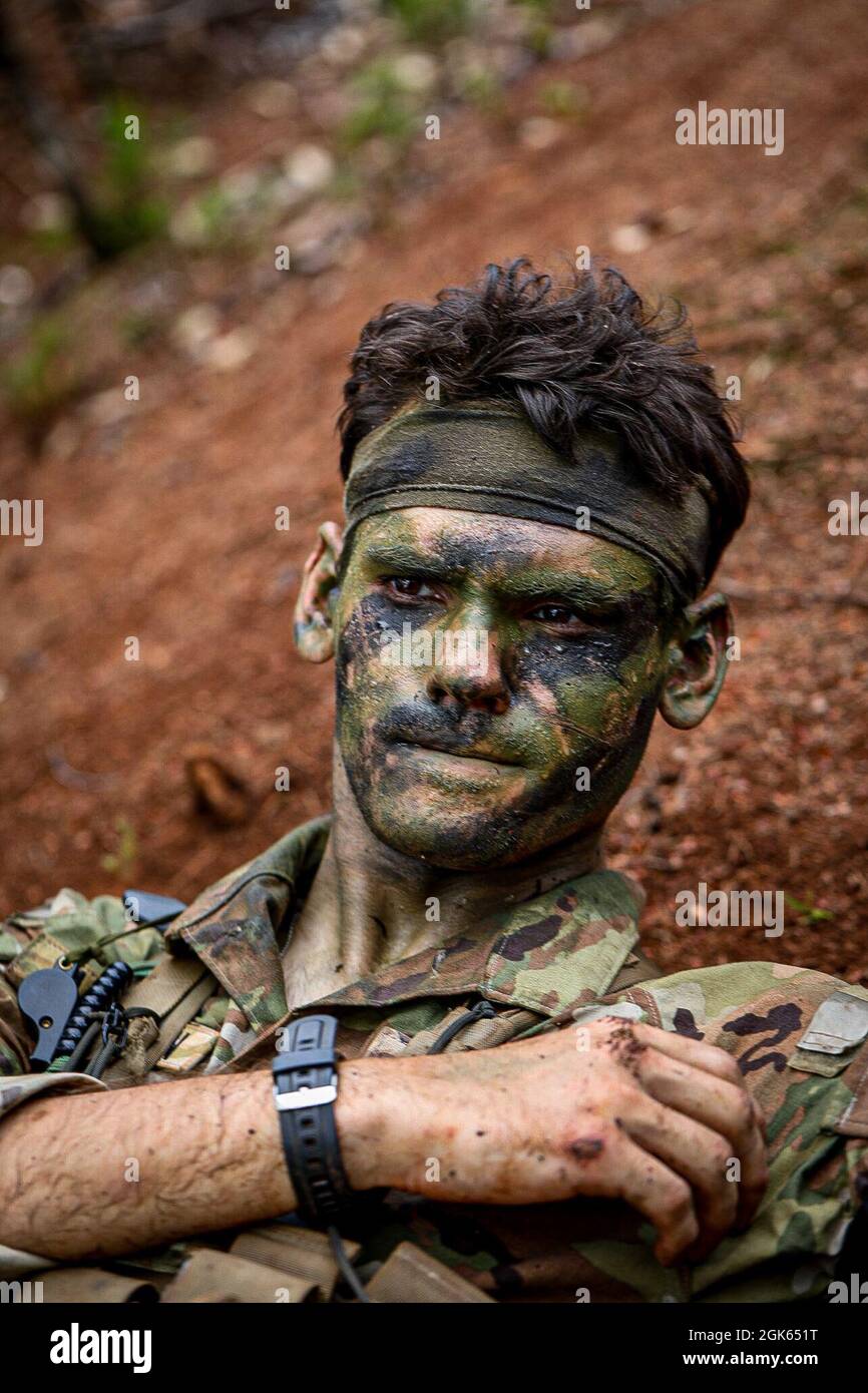 A U.S. Army Jungle School Student patrols during their Culminating ...