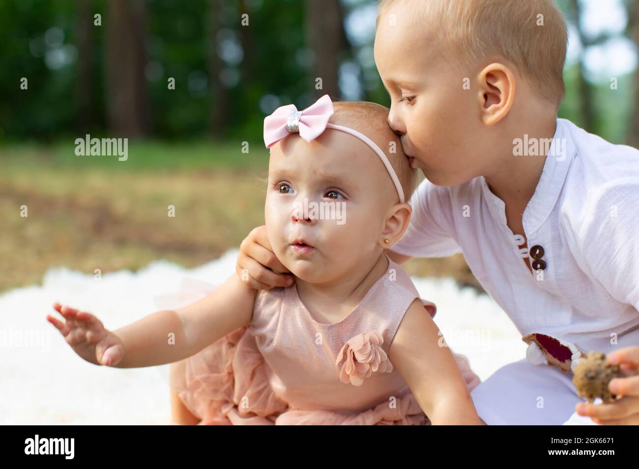 Elder sister younger brother hi-res stock photography and images - Alamy