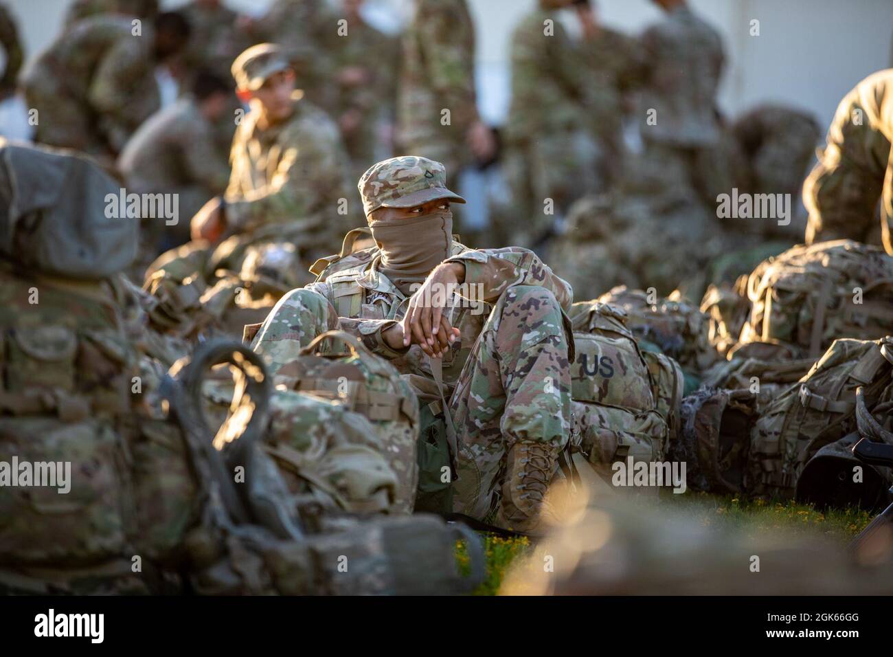 Paratroopers assigned to the 82nd Airborne Division mobilize on Joint ...