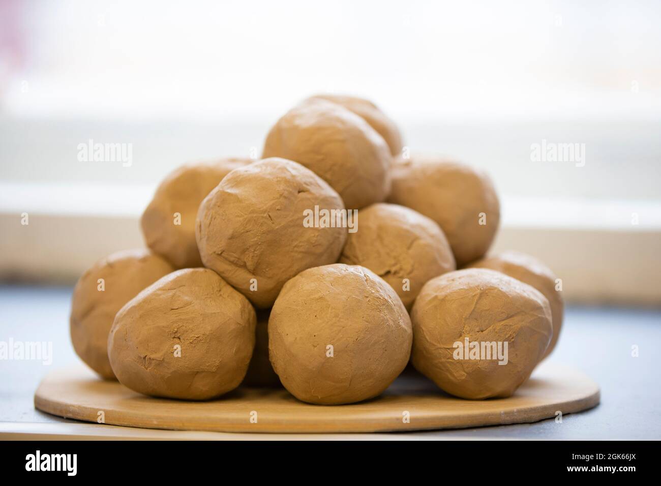 Clay balls craft hi-res stock photography and images - Alamy