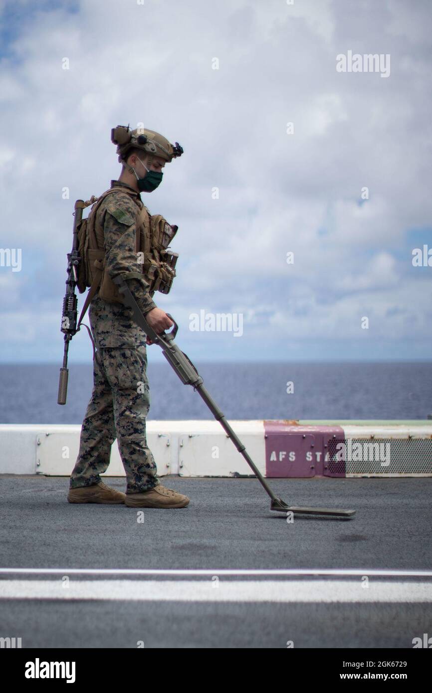 PACIFIC OCEAN (Aug. 12, 2021) U.S. Marine Corps Lance Cpl. Thomas ...