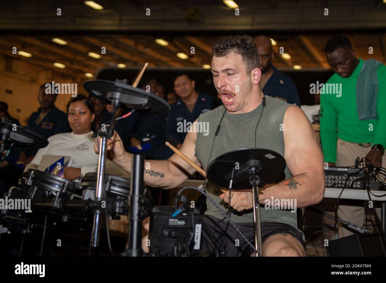 Electrician's Mate (Nuclear) 1st Class Thomas Varga, from Richlands ...
