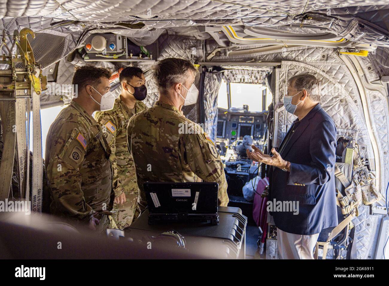 U.S. Army CH-47 Chinook pilots assigned to 1st Battalion, 214th ...