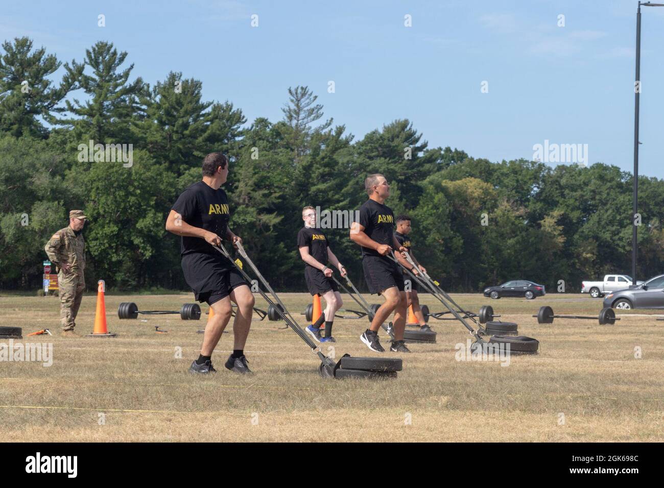 Soldiers of 851st EVCC take a diagnostic ACFT test on Camp Ripley ...