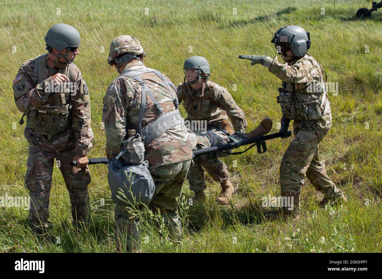 U.S. Army Reserve Soldiers from the 348th Field Hospital receive ...