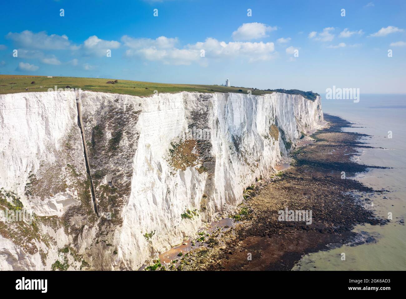 View of White Cliffs of Dover at low tide Stock Photo - Alamy