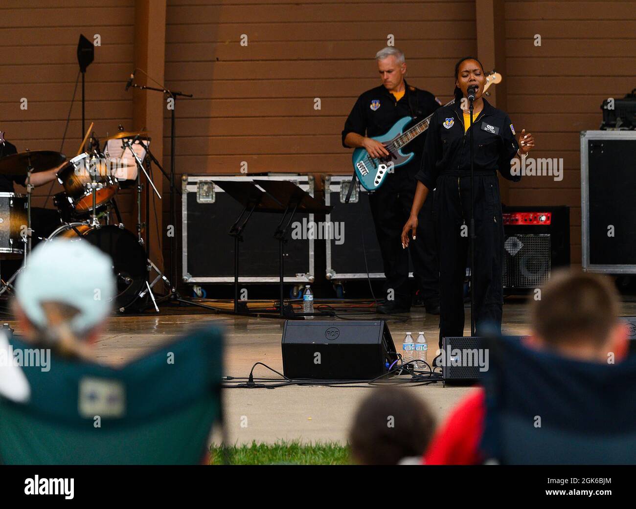 Sponsored party hi-res stock photography and images - Alamy