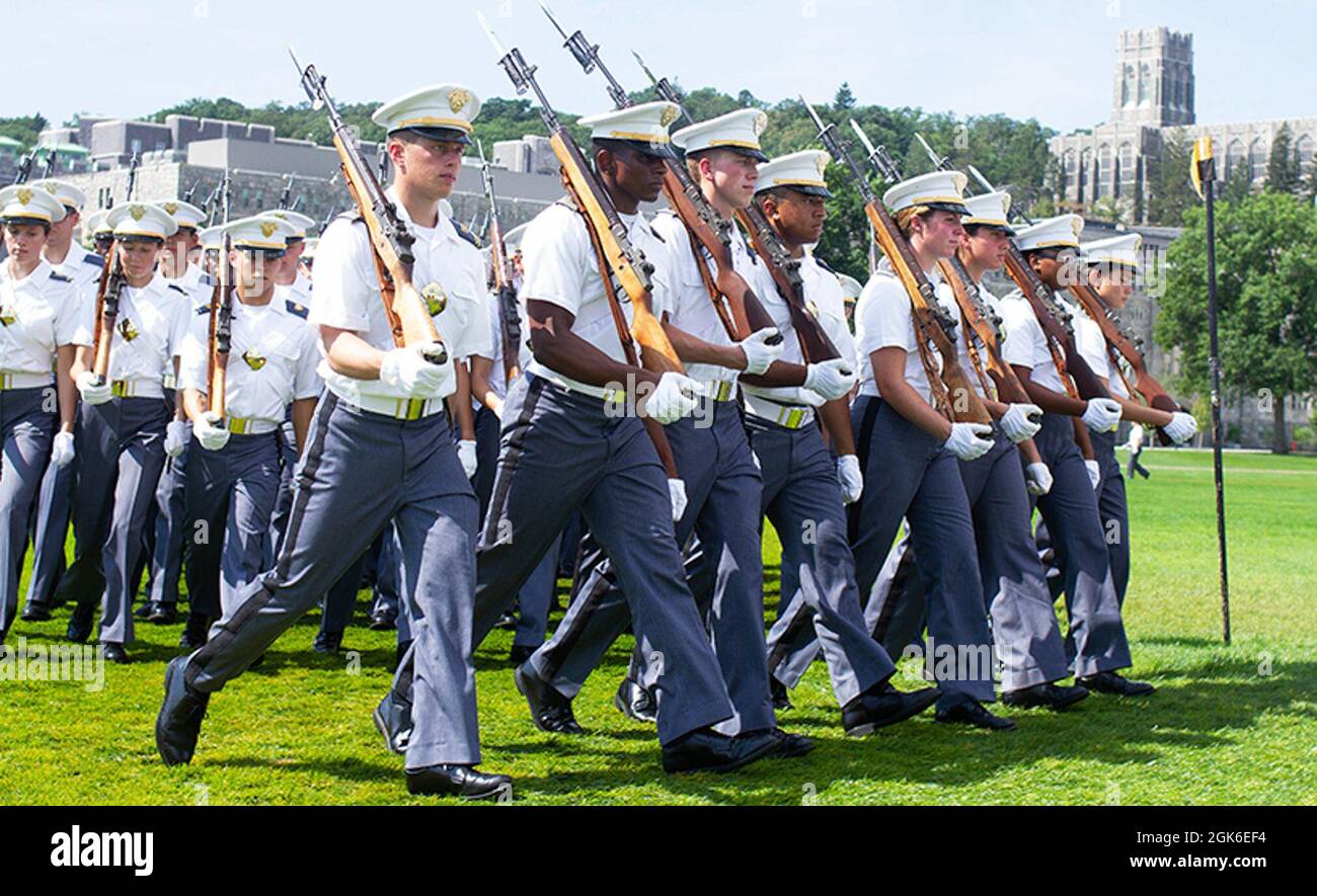 Day progressed hi-res stock photography and images - Alamy