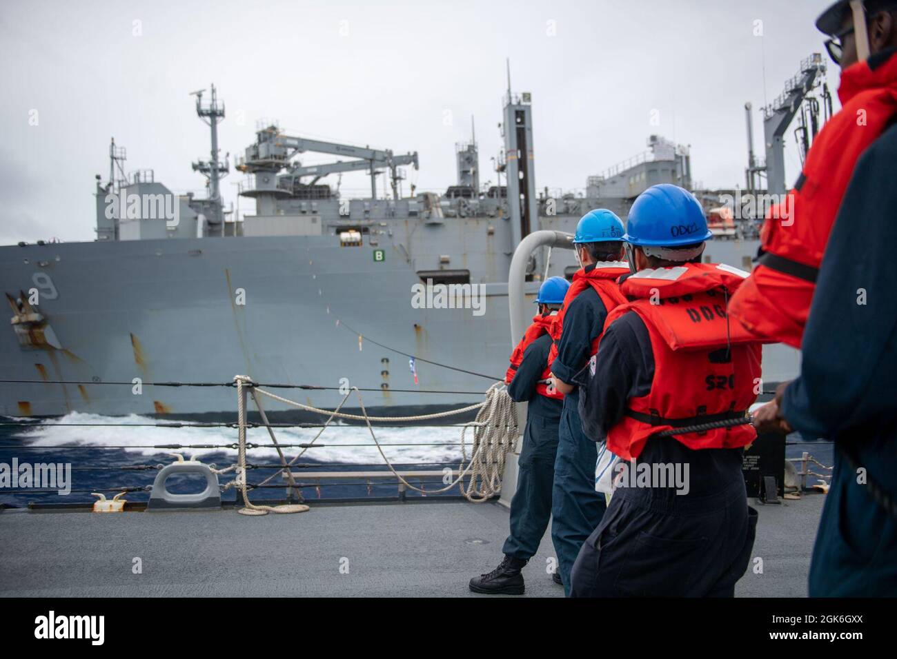 210815-N-MR124-1224 PACIFIC OCEAN (Aug. 15, 2021) Sailors aboard ...